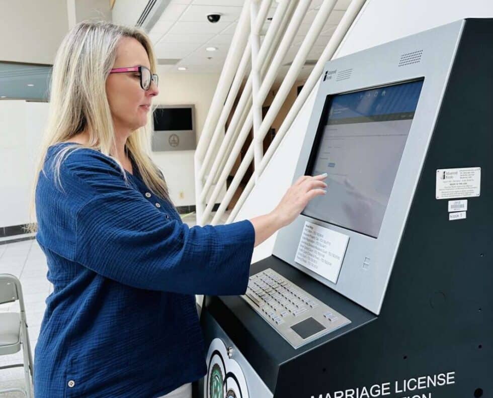 HR Self-Service Employee Kiosk Solution - Advanced Kiosks